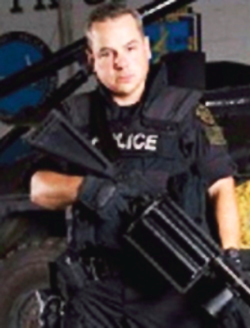 Witness: Police were warned during raid that resulted in death of ...