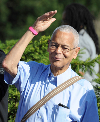 Civil rights icon Julian Bond dies at 75