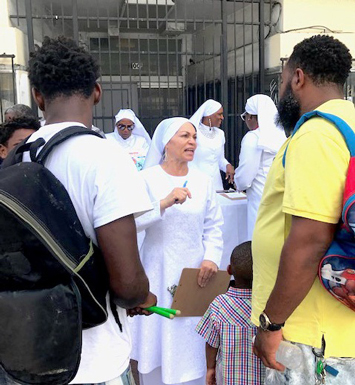 Bringing Muhammad to the mountain